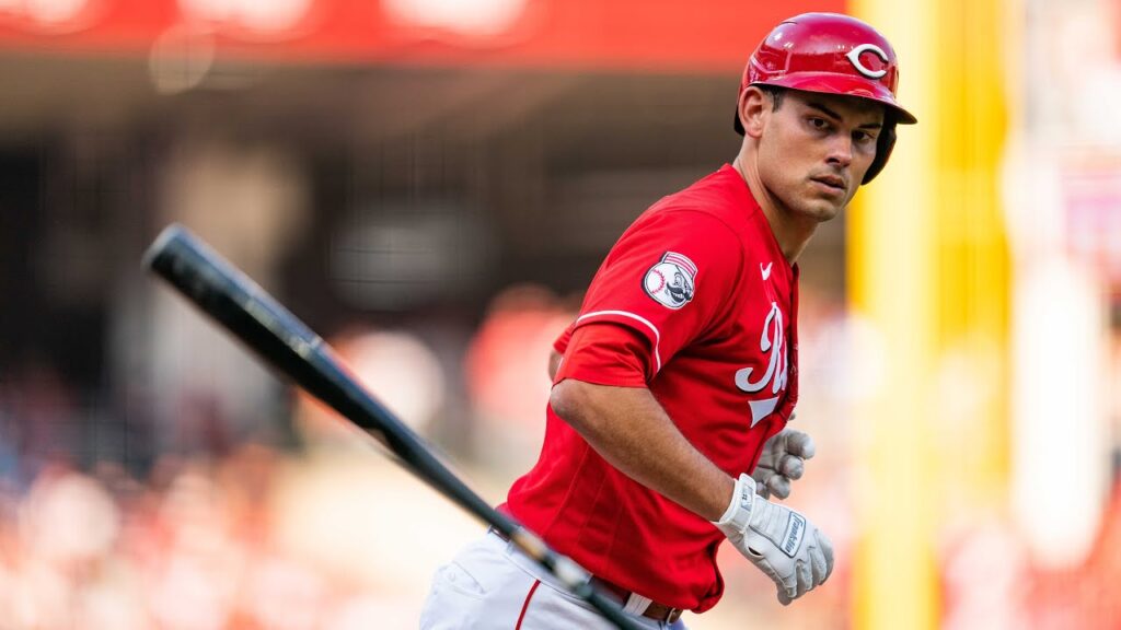 Luke Maile hits his first homer in front of his hometown crowd – MLB ...